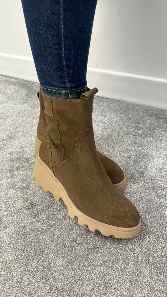 WONDERS 21 – Precious