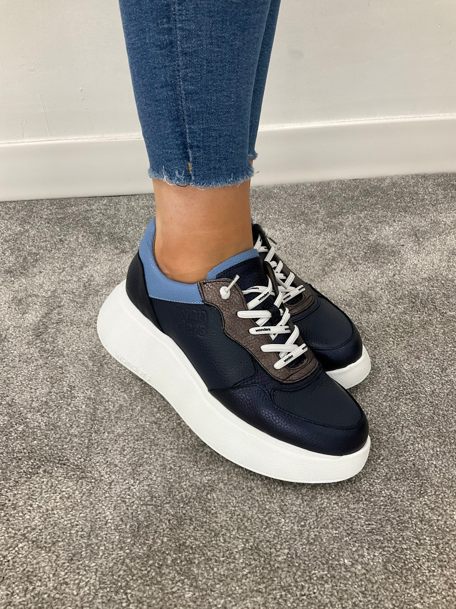 ANNABELLE NAVY – Precious