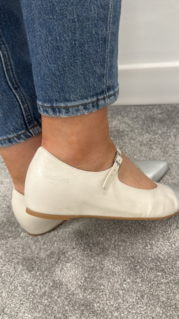 A3820 WHITE – Precious