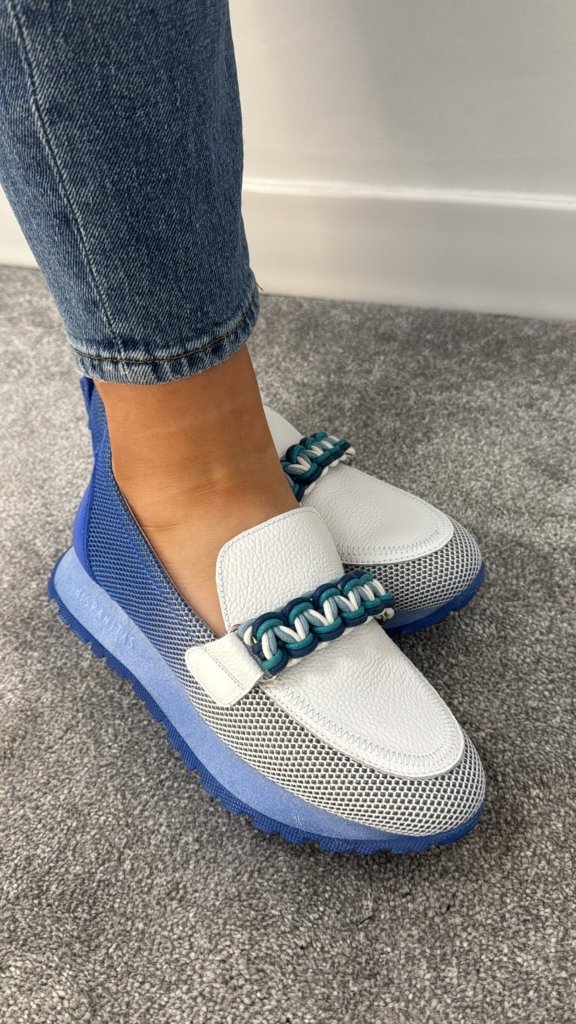 KANSAS BLUE – Precious